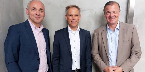 Führungstrio bei der HOBUM: Dr. René Manski ist neuer Geschäftsführer